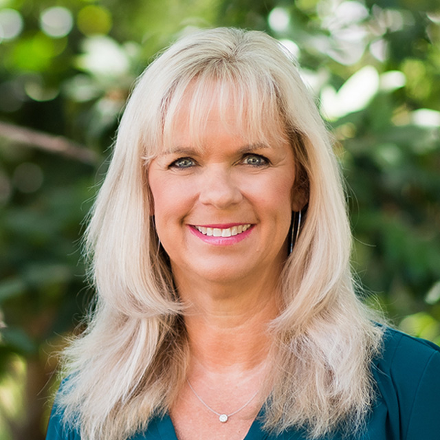 Lisa Hart's Instagram, Twitter & Facebook on IDCrawl